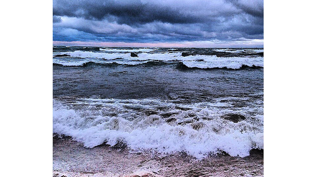 Intense photos from today's crazy HalloStorm