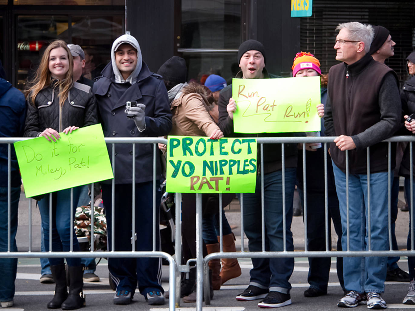 The funniest spectator signs from past marathons