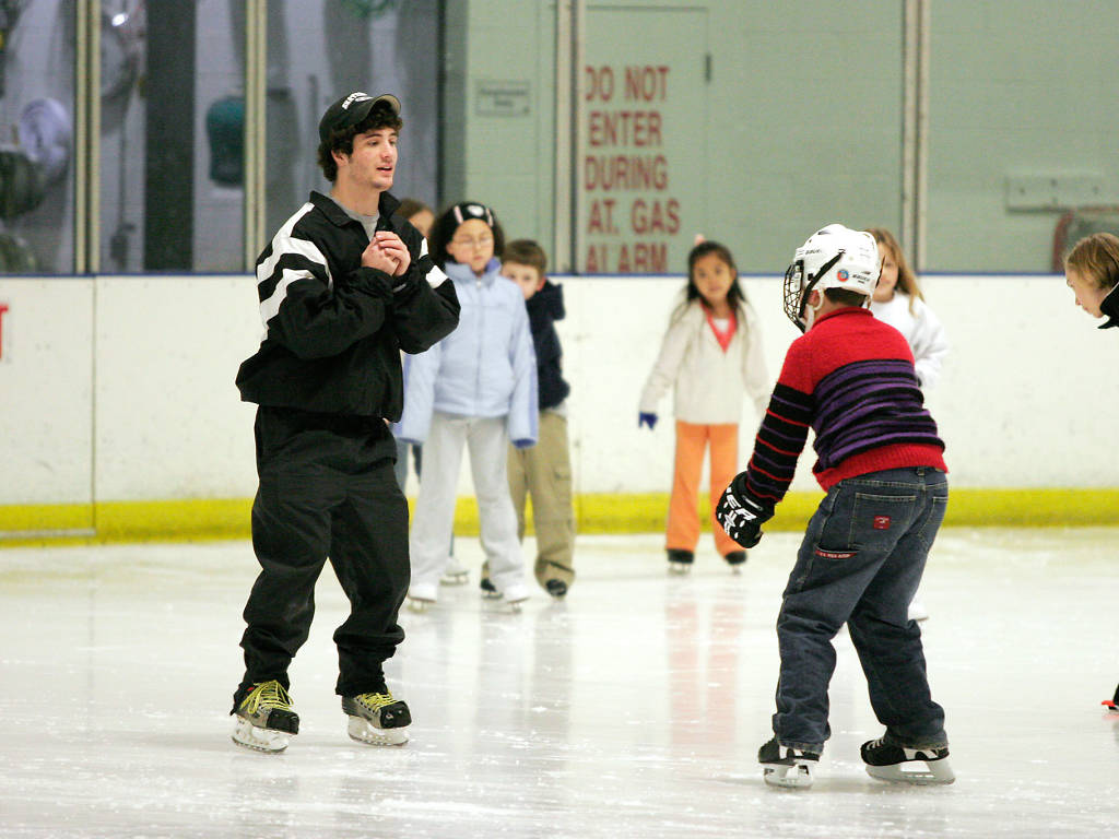 Ice-skating rinks in DC, including indoor and outdoor rinks