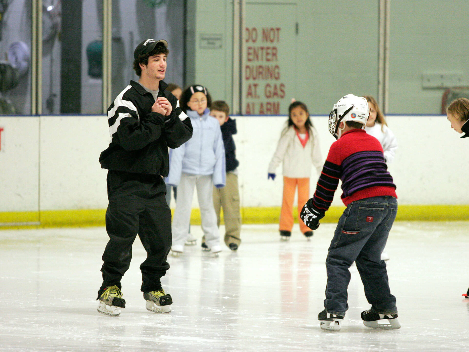 Ice-skating rinks in DC, including indoor and outdoor rinks