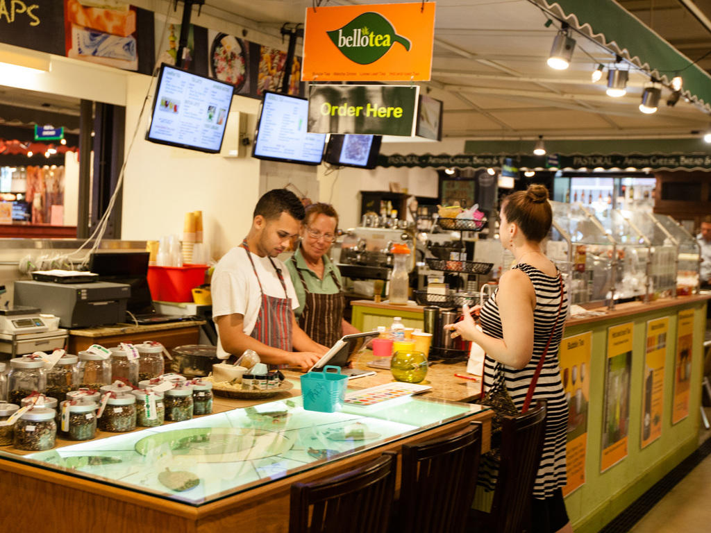 Chicago French Market guide and restaurant reviews