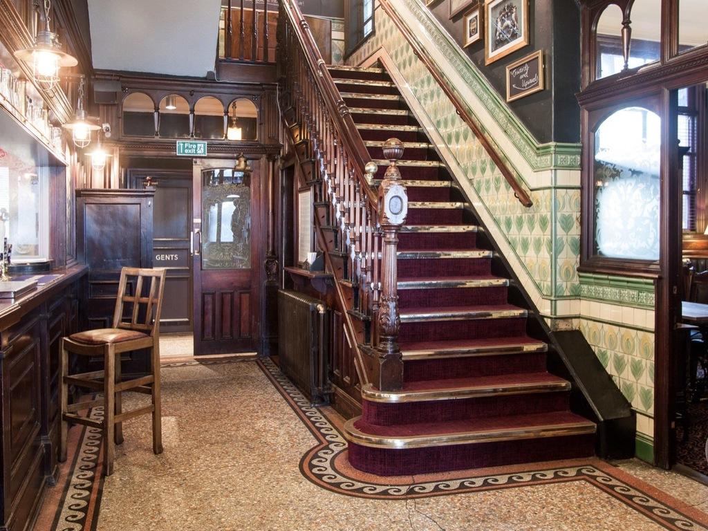 18 Best Pubs in Leeds for 2025, According To Local Writers