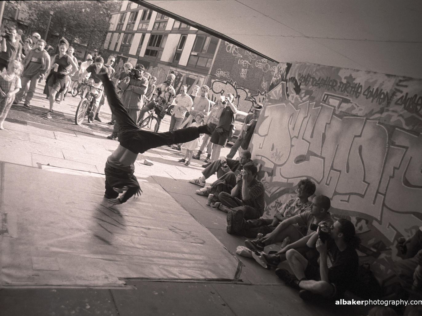 23 fascinating photos of old Hulme from Al Baker