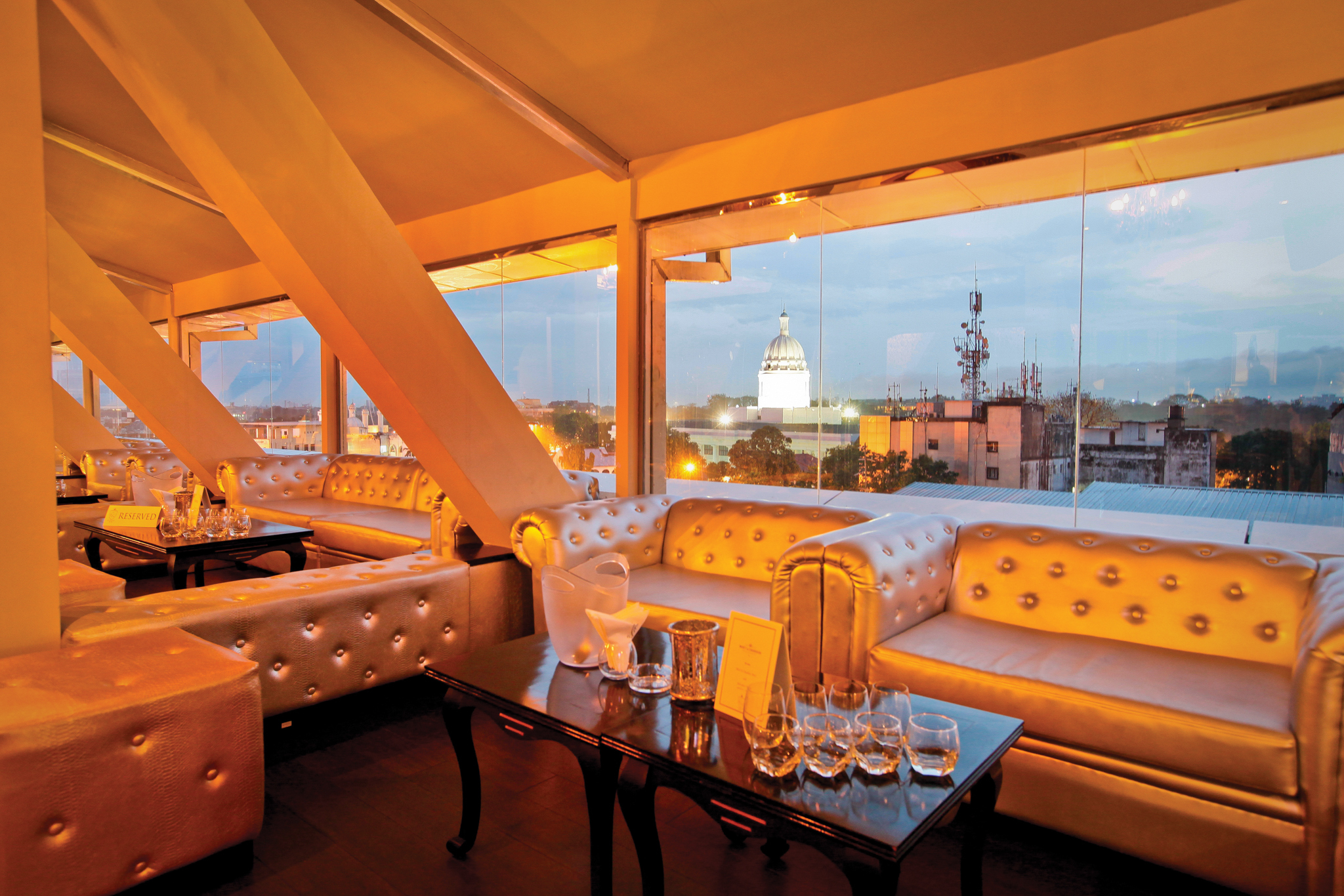 Clique | Restaurants in Colombo 7, Sri Lanka