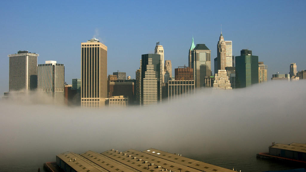 24 dazzling photos of NYC in the fog