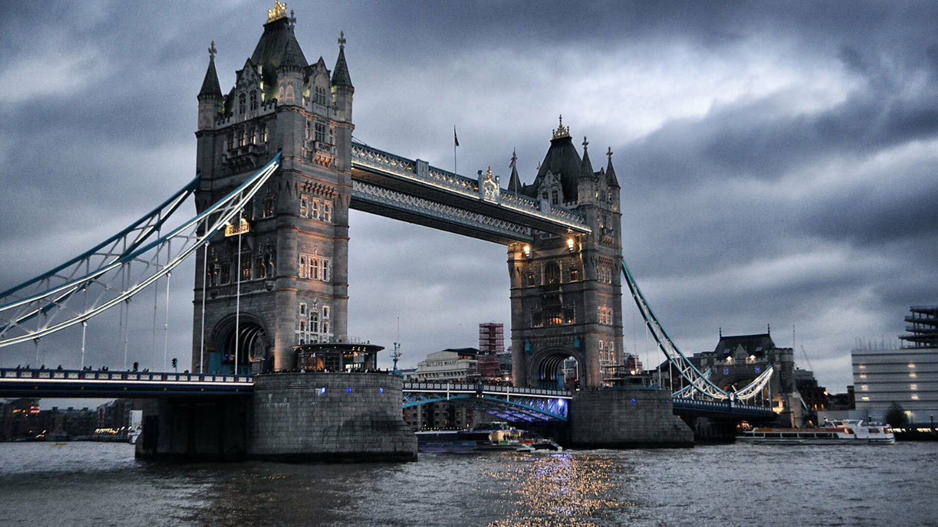 35 lively photos of London from Sara Melhuish