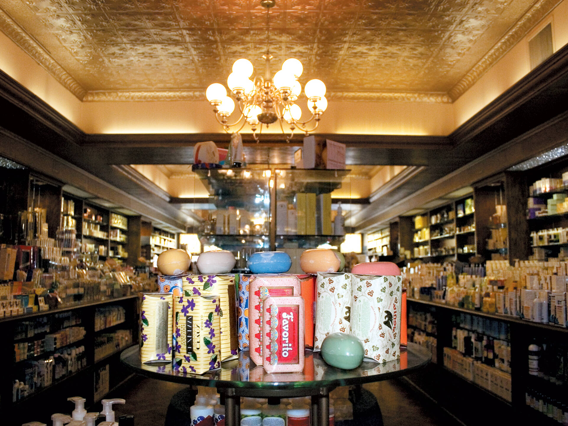 A guide to shops in Lincoln Square and Ravenswood