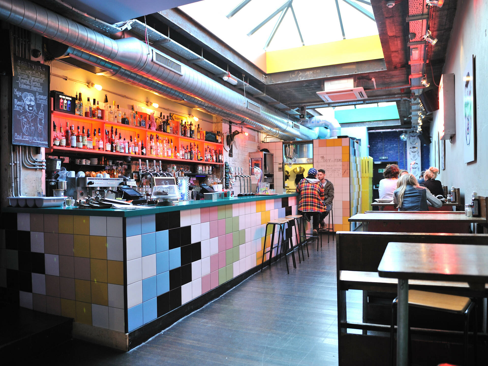 11 Best LGBTQ+ and Gay Clubs in London