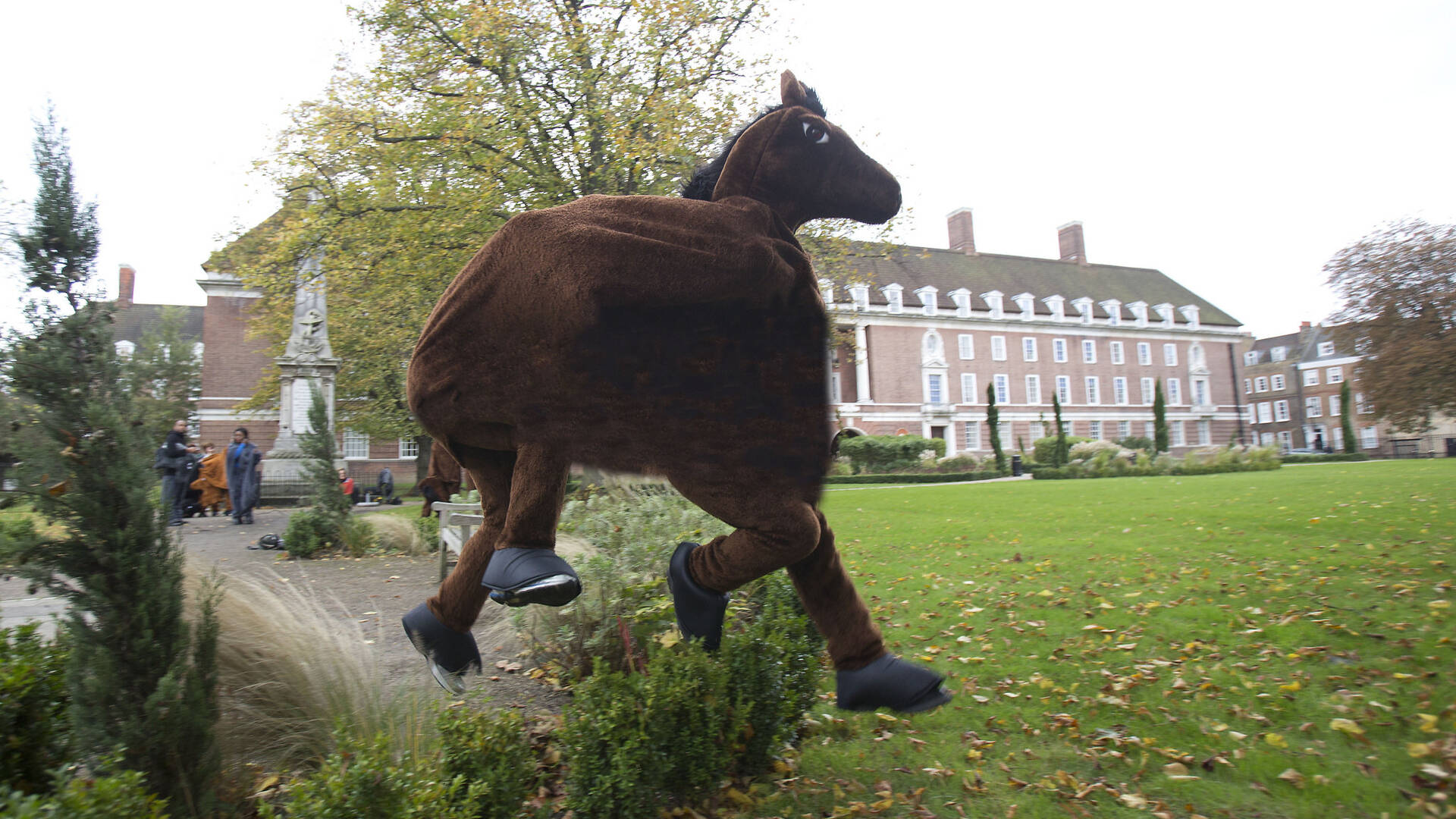 London Pantomime Horse Race | Things to do in London