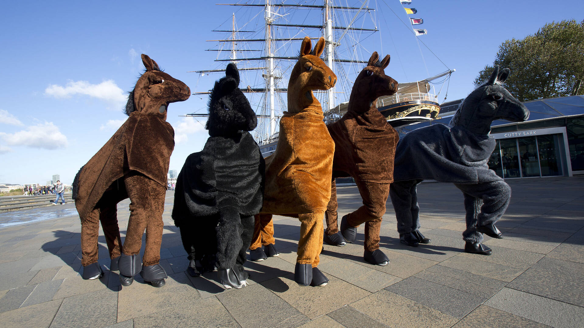 London Pantomime Horse Race | Things to do in London
