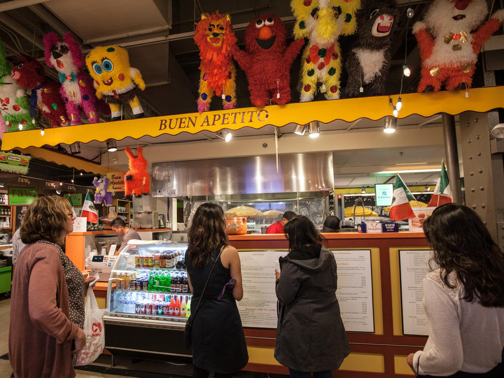 Chicago French Market guide and restaurant reviews