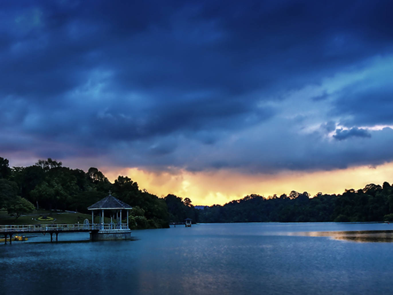 Hiking in Singapore: 18 Amazing Walking Trails For Trekkers To Try