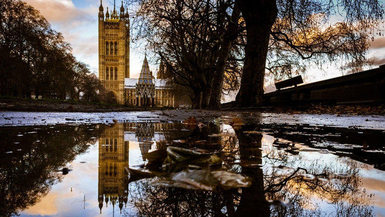 29 gloomy photos of London from Arron Strutt