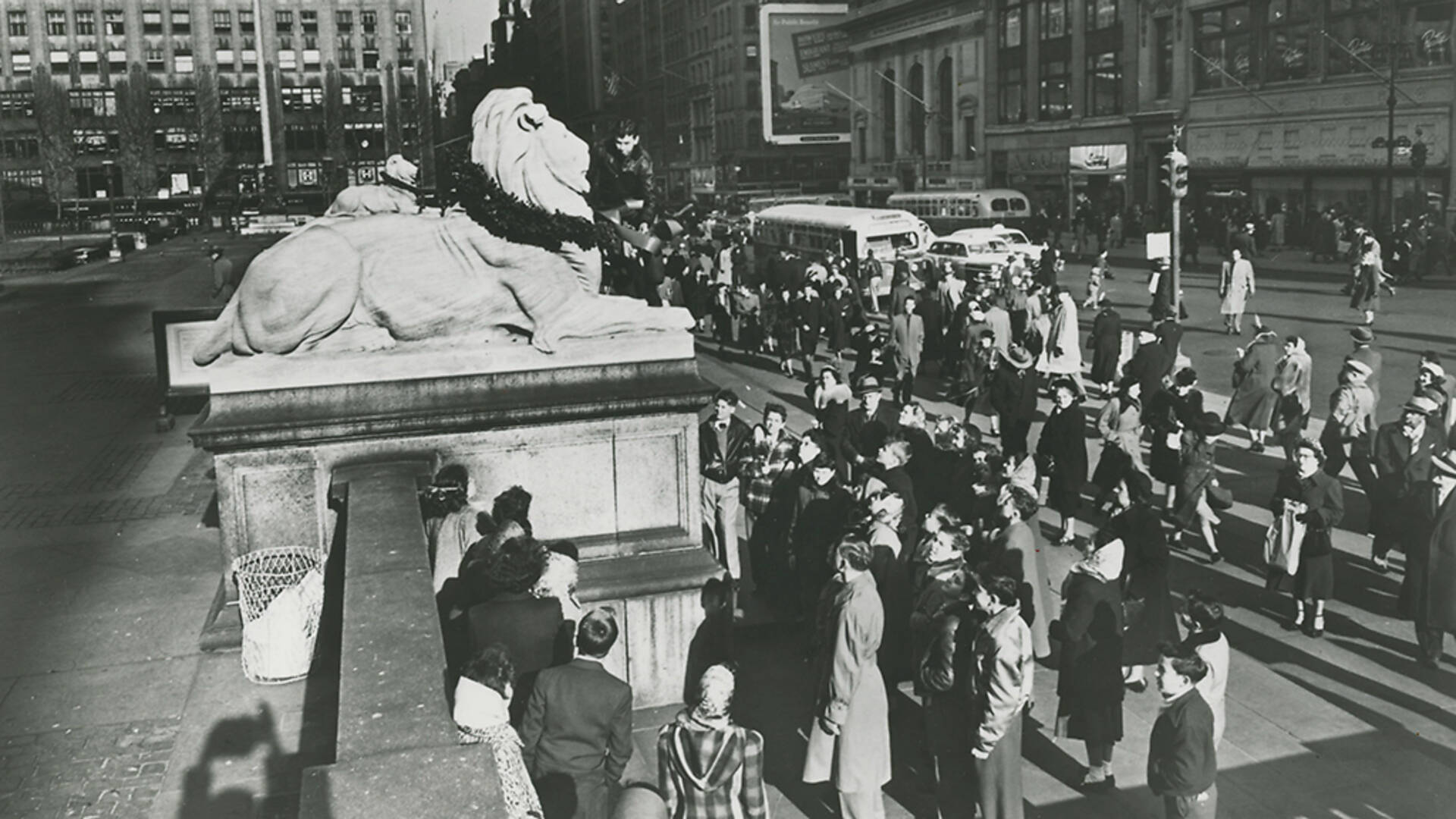 20 stunning vintage photos of New York in the holidays