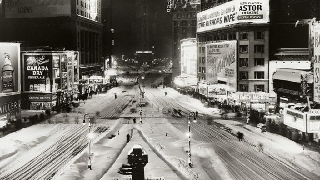 20 stunning vintage photos of New York in the holidays