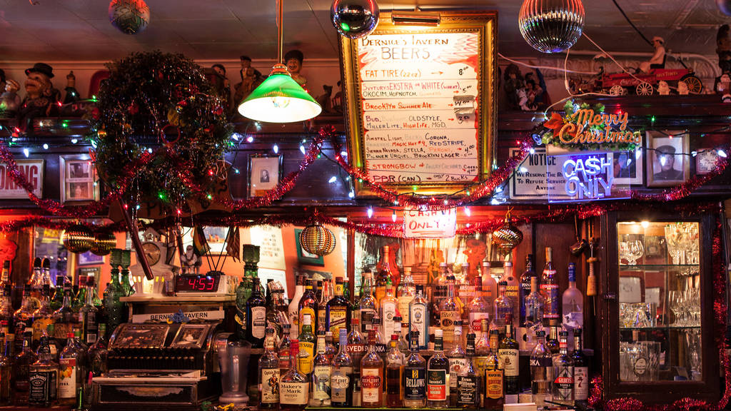 Bernice's Tavern | Bars in Bridgeport, Chicago