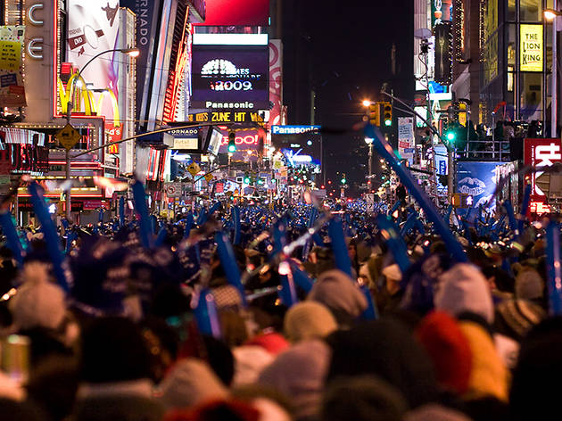 20 classic photos of New Year's Eve in New York