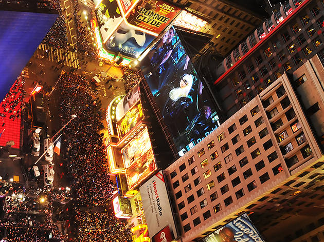 20 classic photos of New Year's Eve in New York