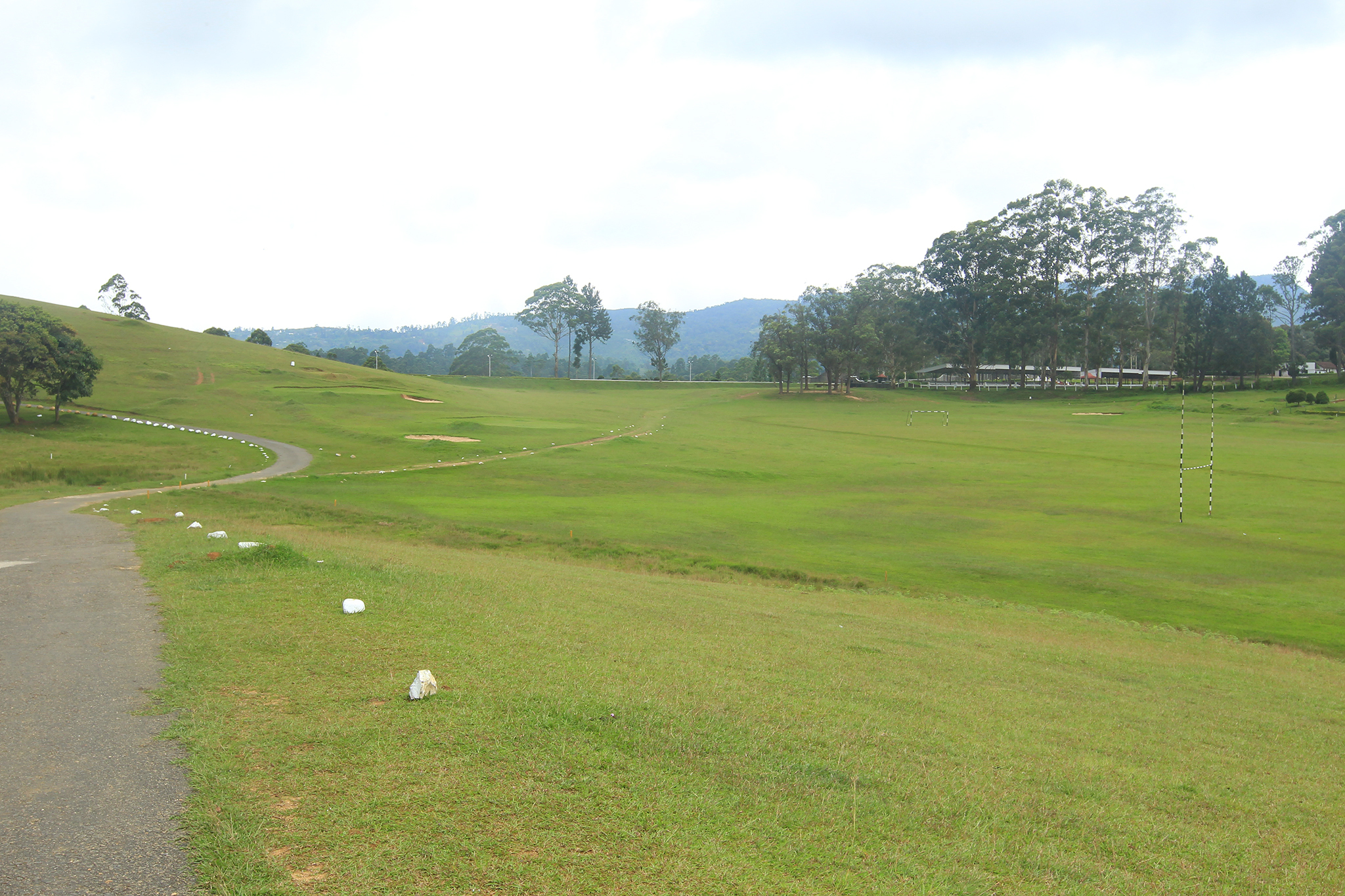 Diyatalawa Golf Course | Things to do in Nuwara Eliya, Sri Lanka