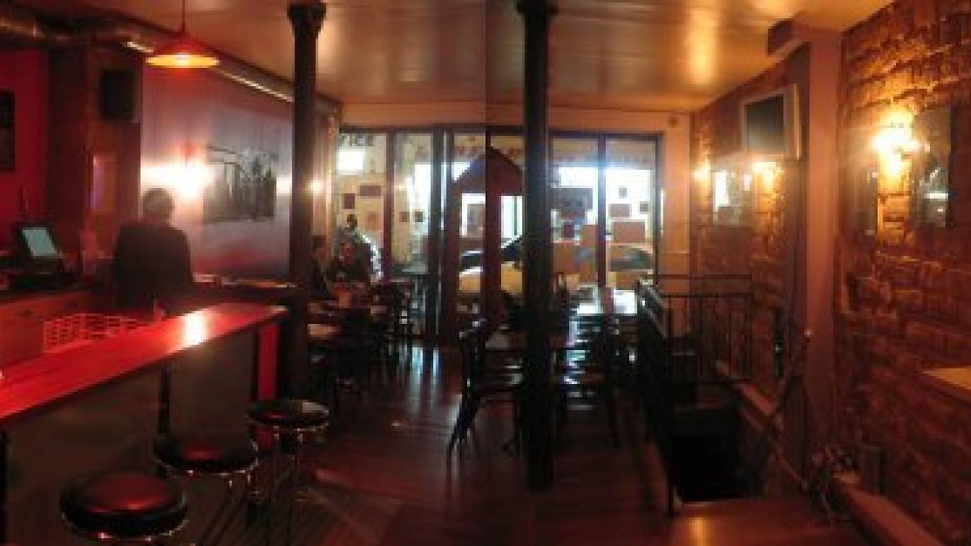 Lesbian bars | Bars and pubs | Paris