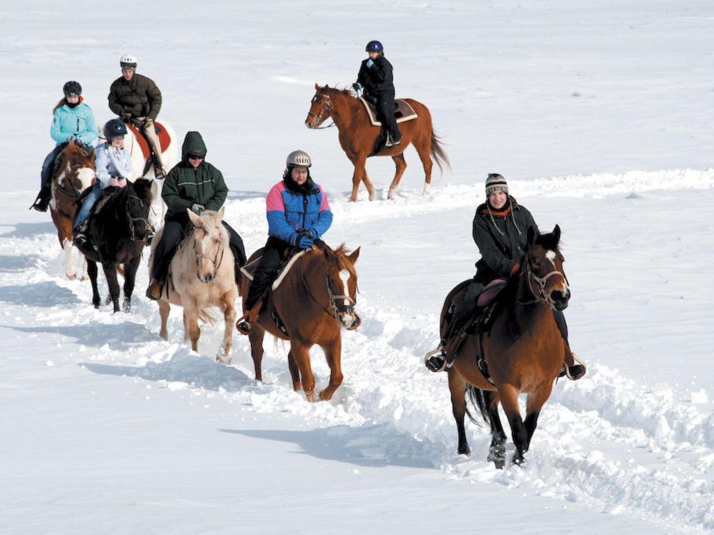 18 Winter Getaways in the Midwest For Families