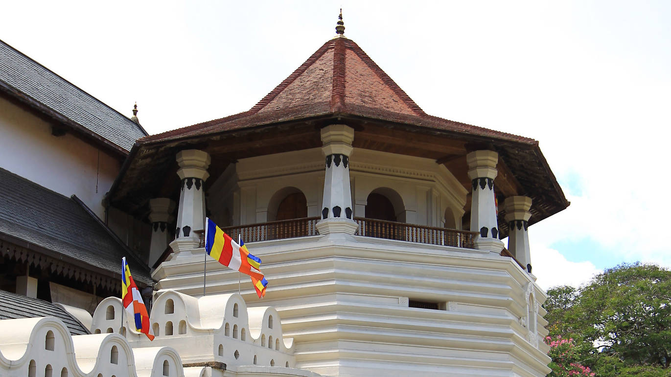 Sri Dalada Maligawa | Art in Kandy, Sri Lanka