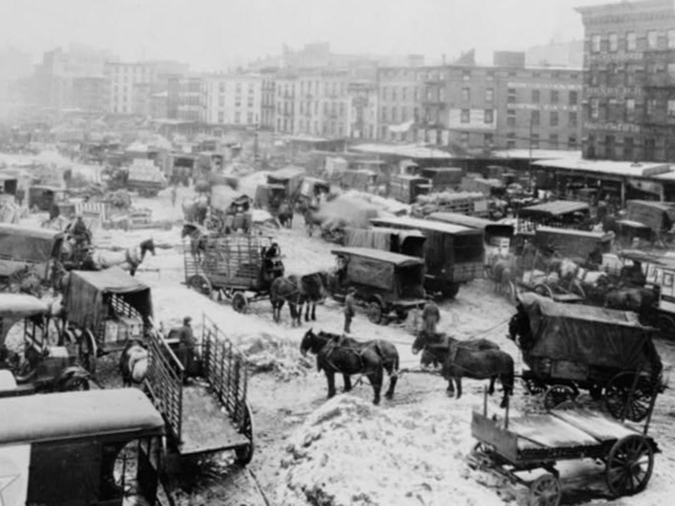 See photos of NYC in snowstorms through the decades
