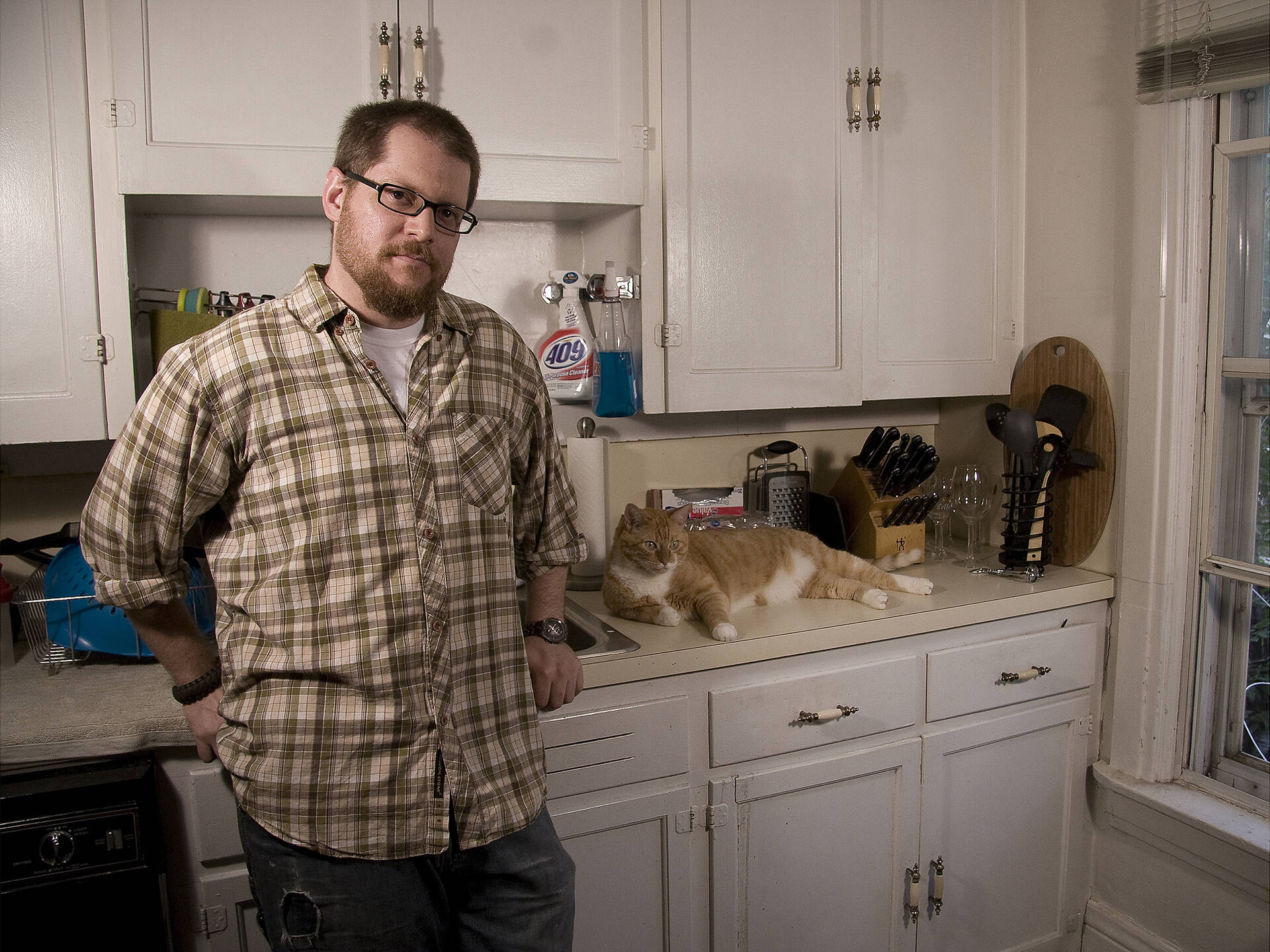 See adorable photos of New York men with their cats