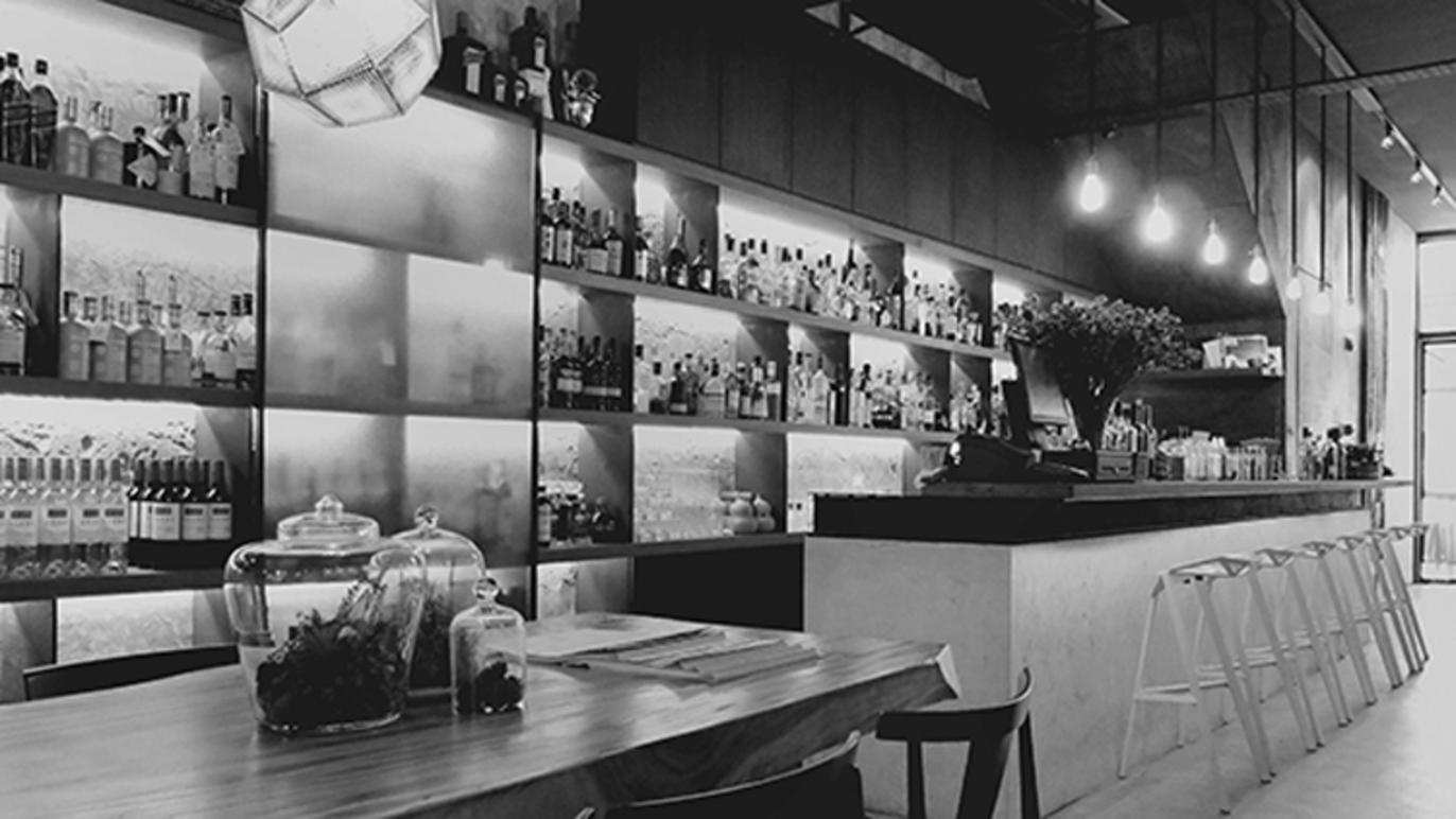 Tess Bar & Kitchen | Restaurants in City Hall, Singapore