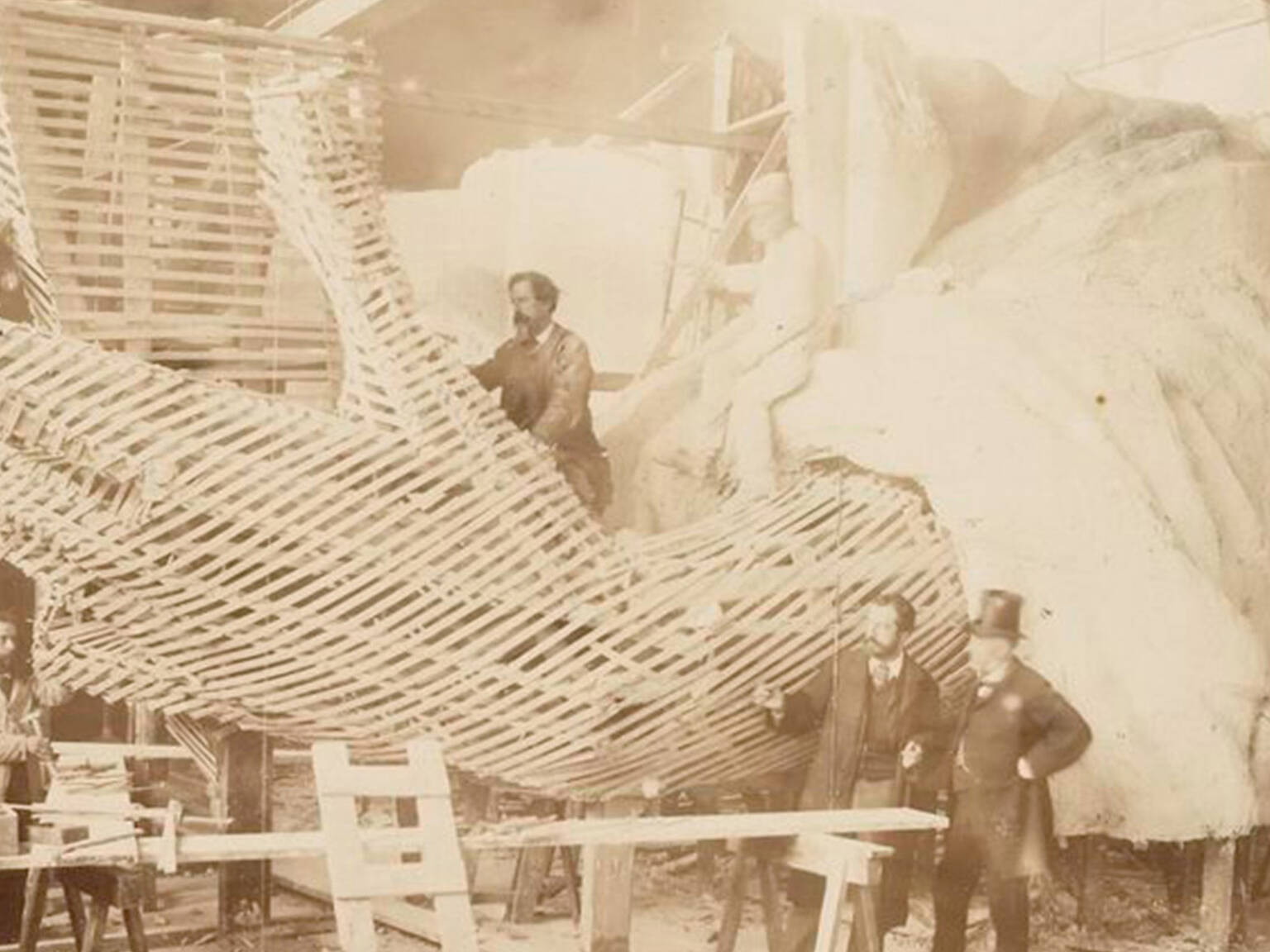 11 vintage photos of the construction of the Statue of Liberty