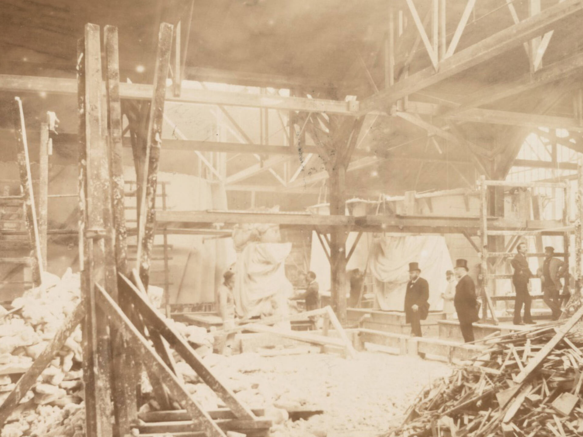 11 vintage photos of the construction of the Statue of Liberty