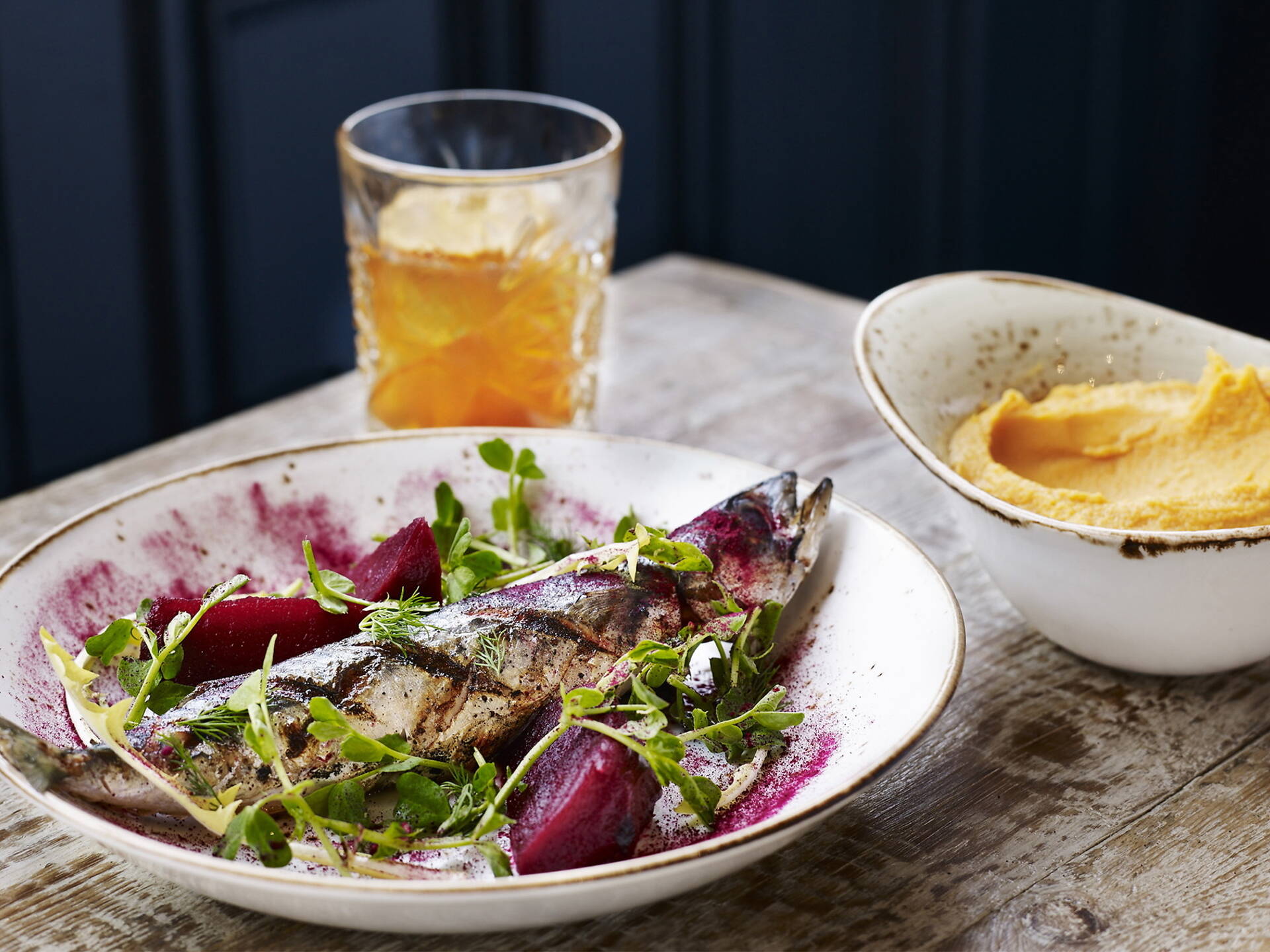 10 Best Pubs In Chelsea For A Fancy Pint And Pub Grub