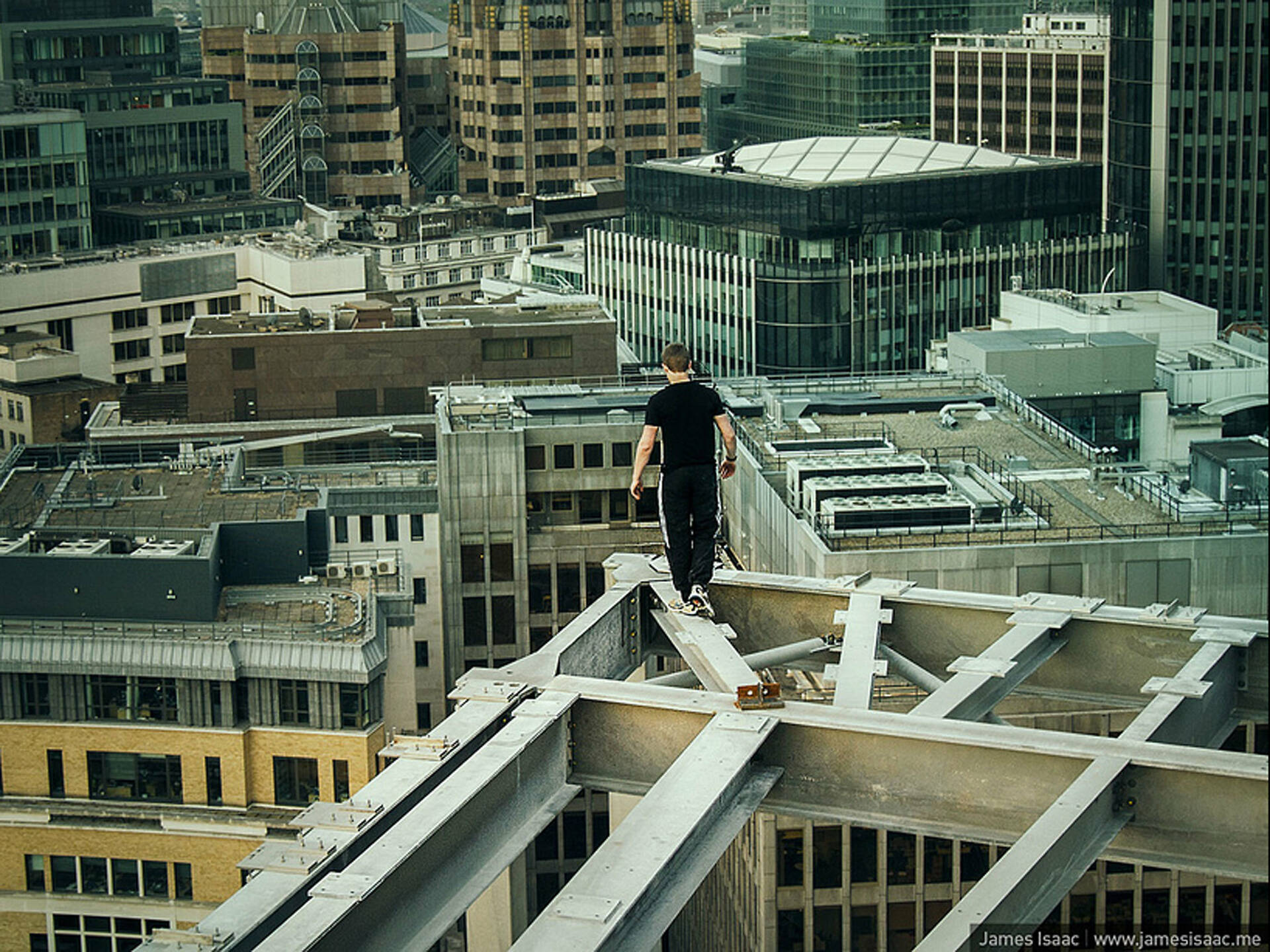30 pictures of urban explorers in London