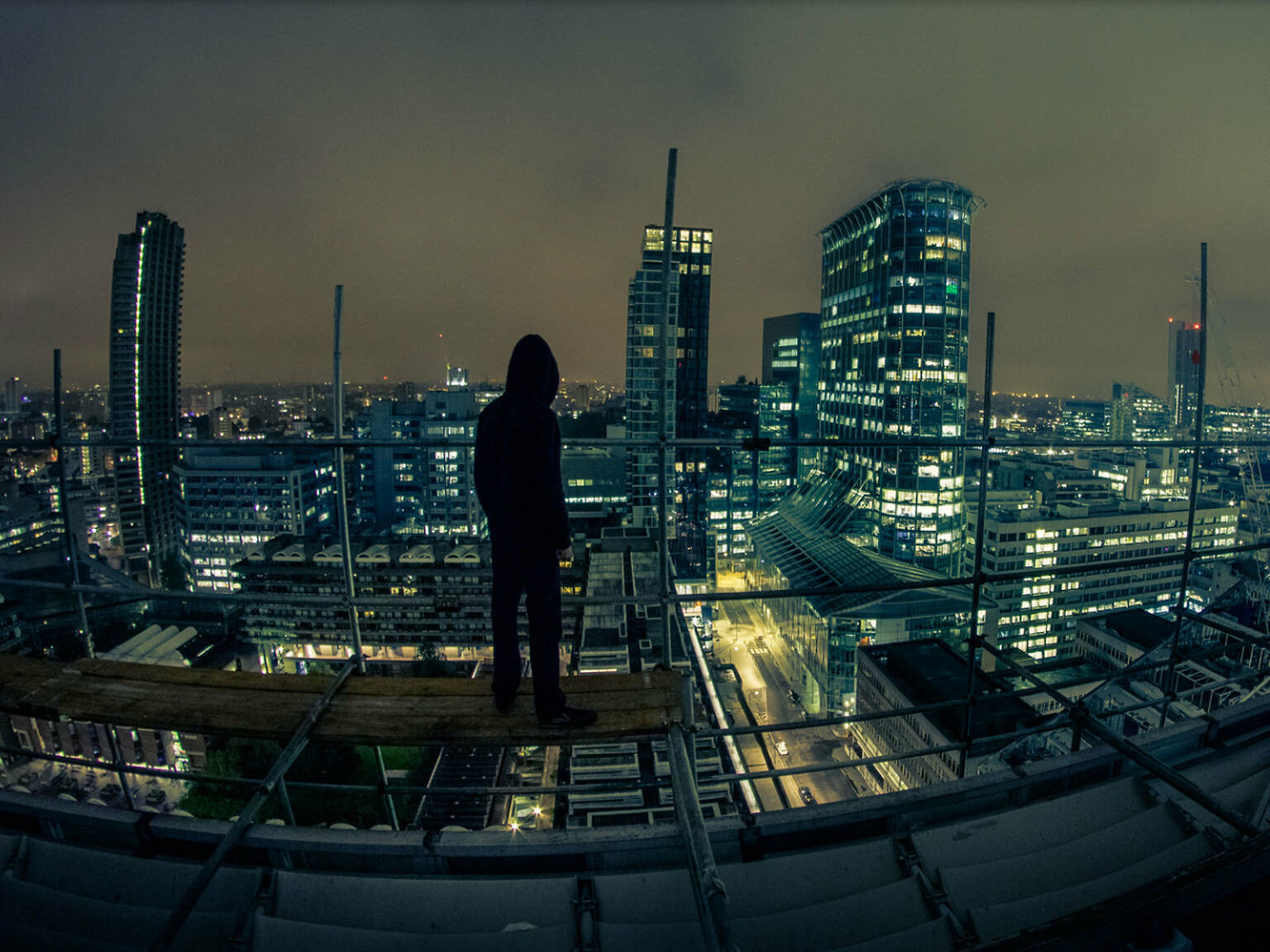 30 pictures of urban explorers in London