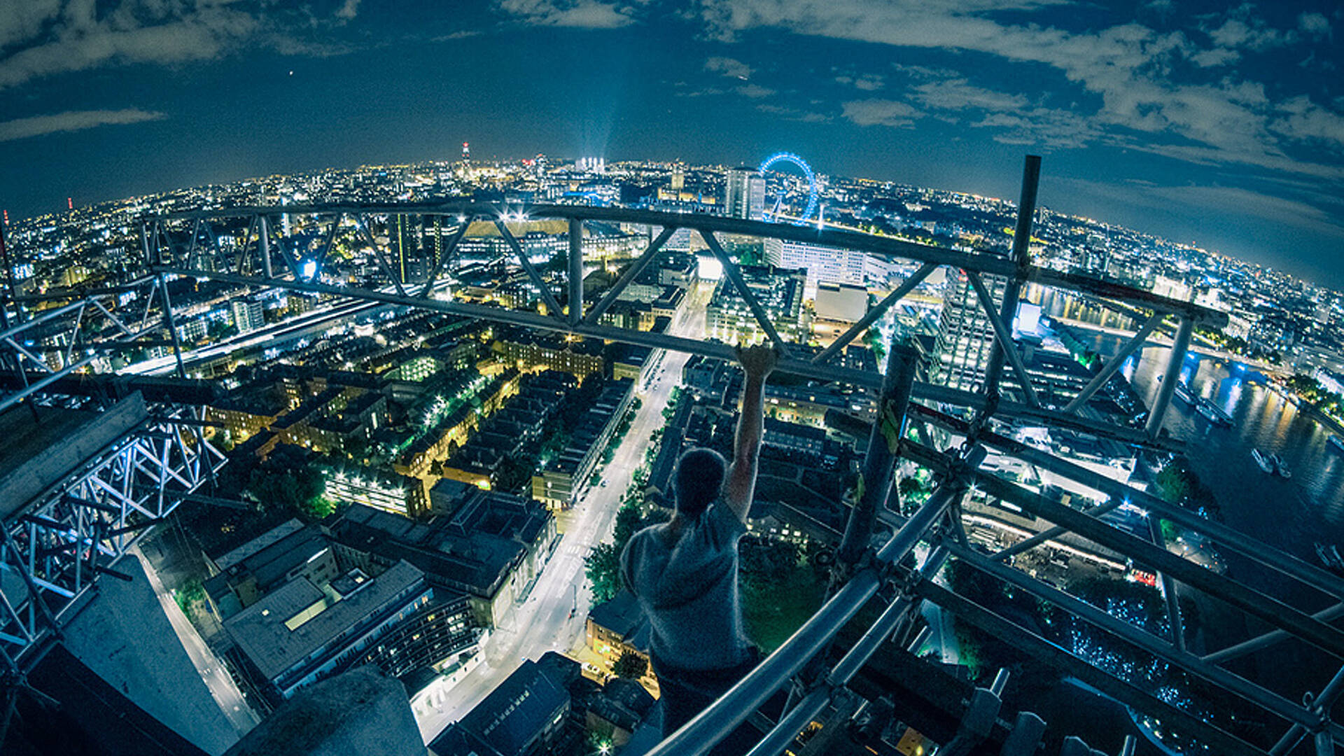 30 pictures of urban explorers in London
