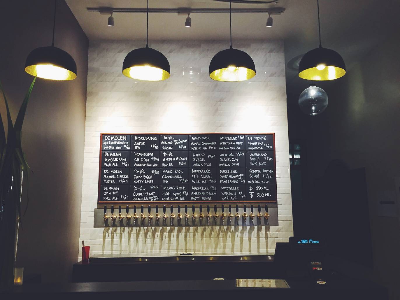 28 Best Craft Beer Bars in Singapore to Quaff Down a Pint