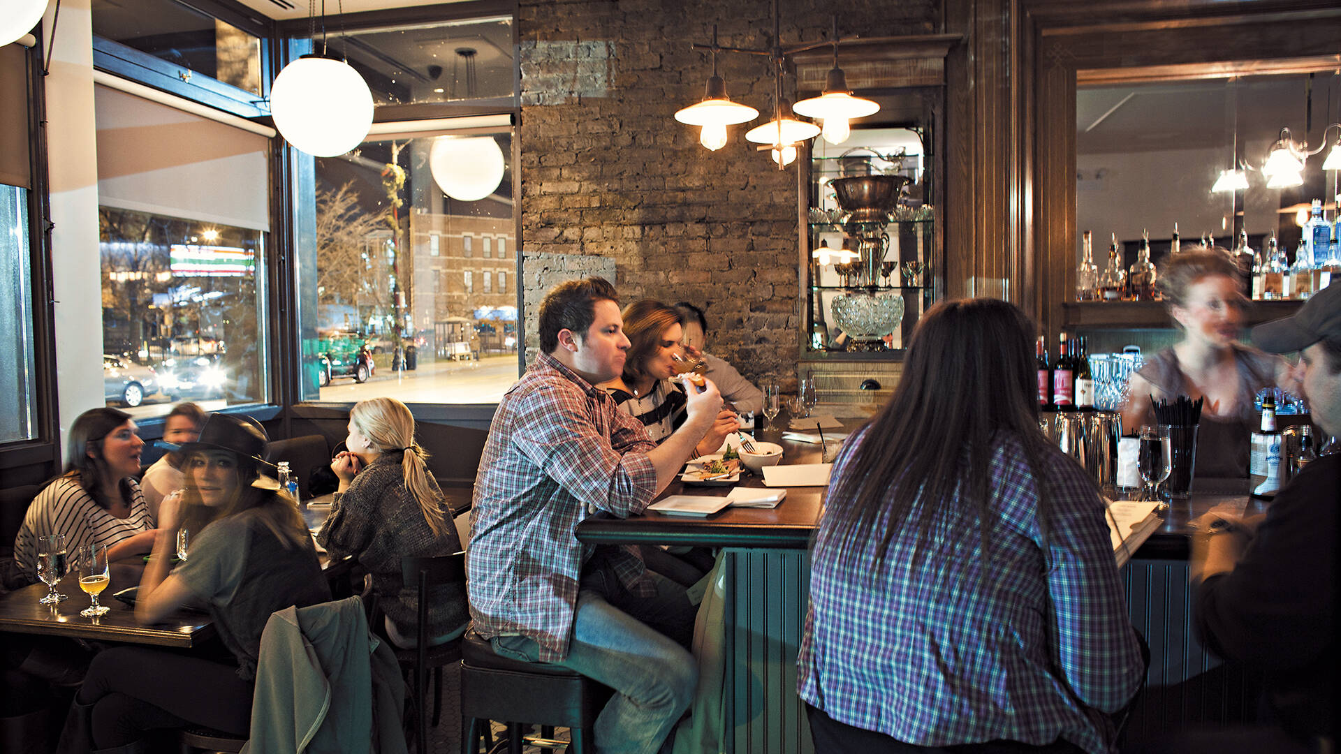 Where to stay up late in Chicago