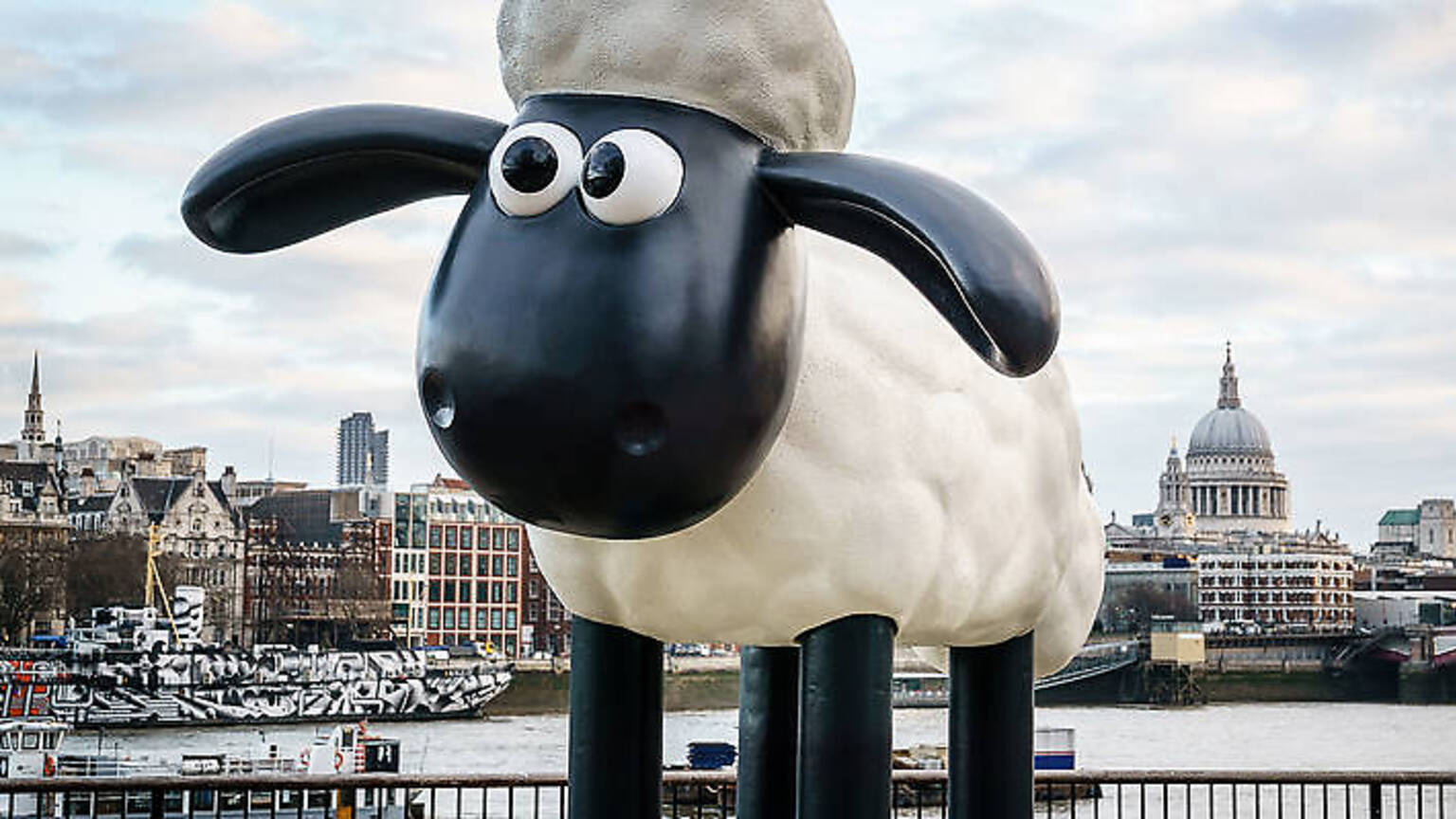 16 pictures of sheep and goats chilling in London