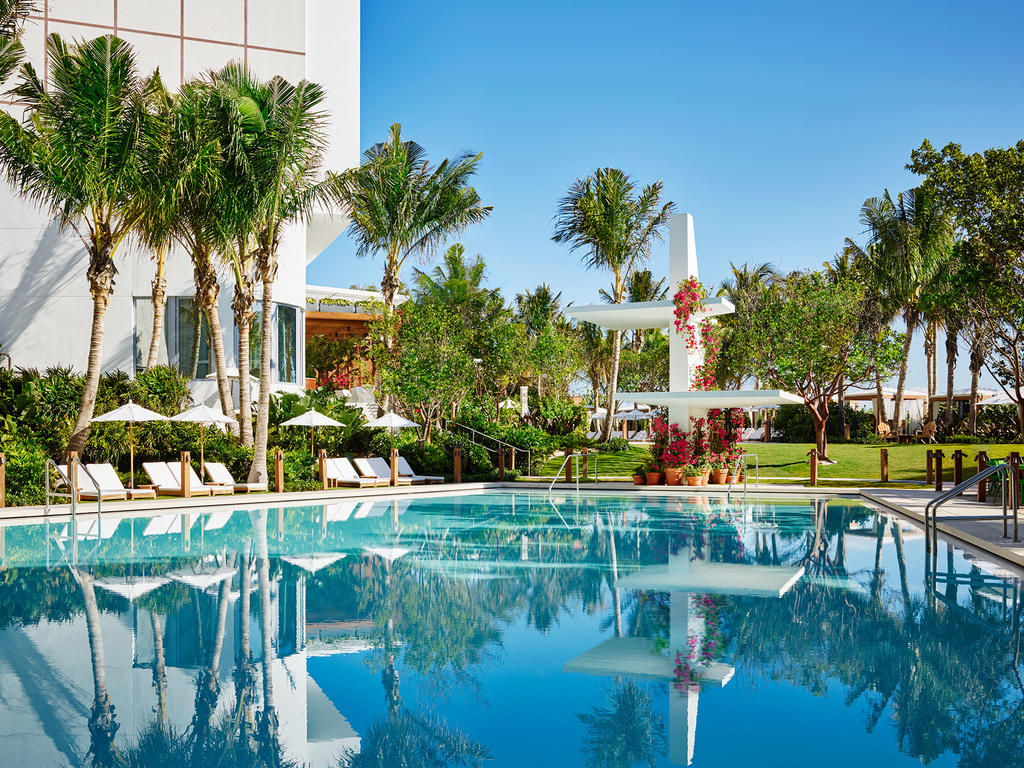 19 Best Swimming Pools in Miami to Sunbathe, Sip, Splash and Party
