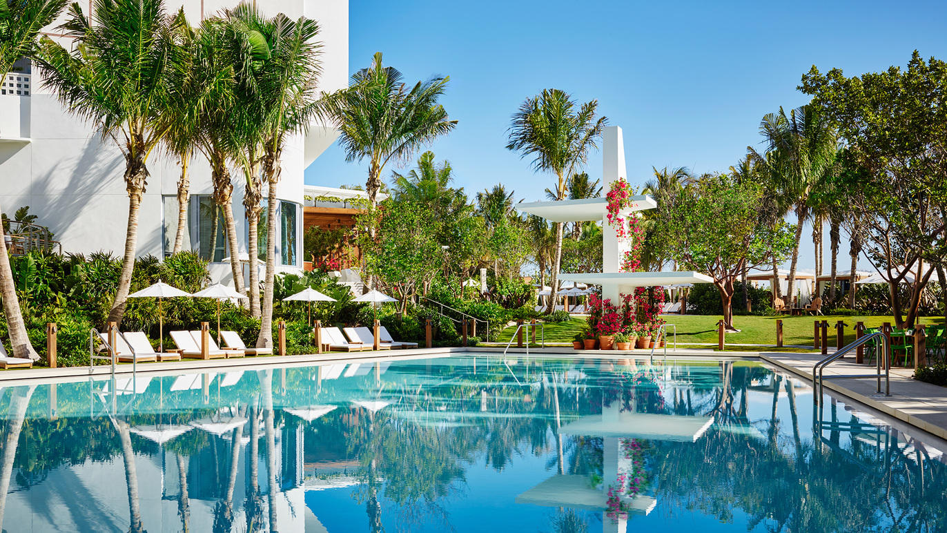 19 Best Swimming Pools in Miami to Sunbathe, Sip, Splash and Party