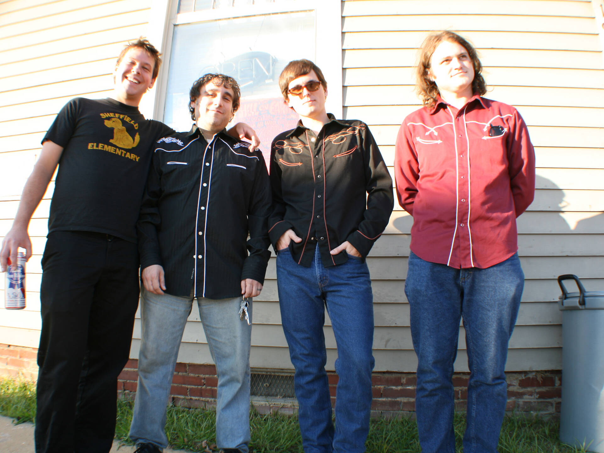 Fashion trends and accessories popular in 2005