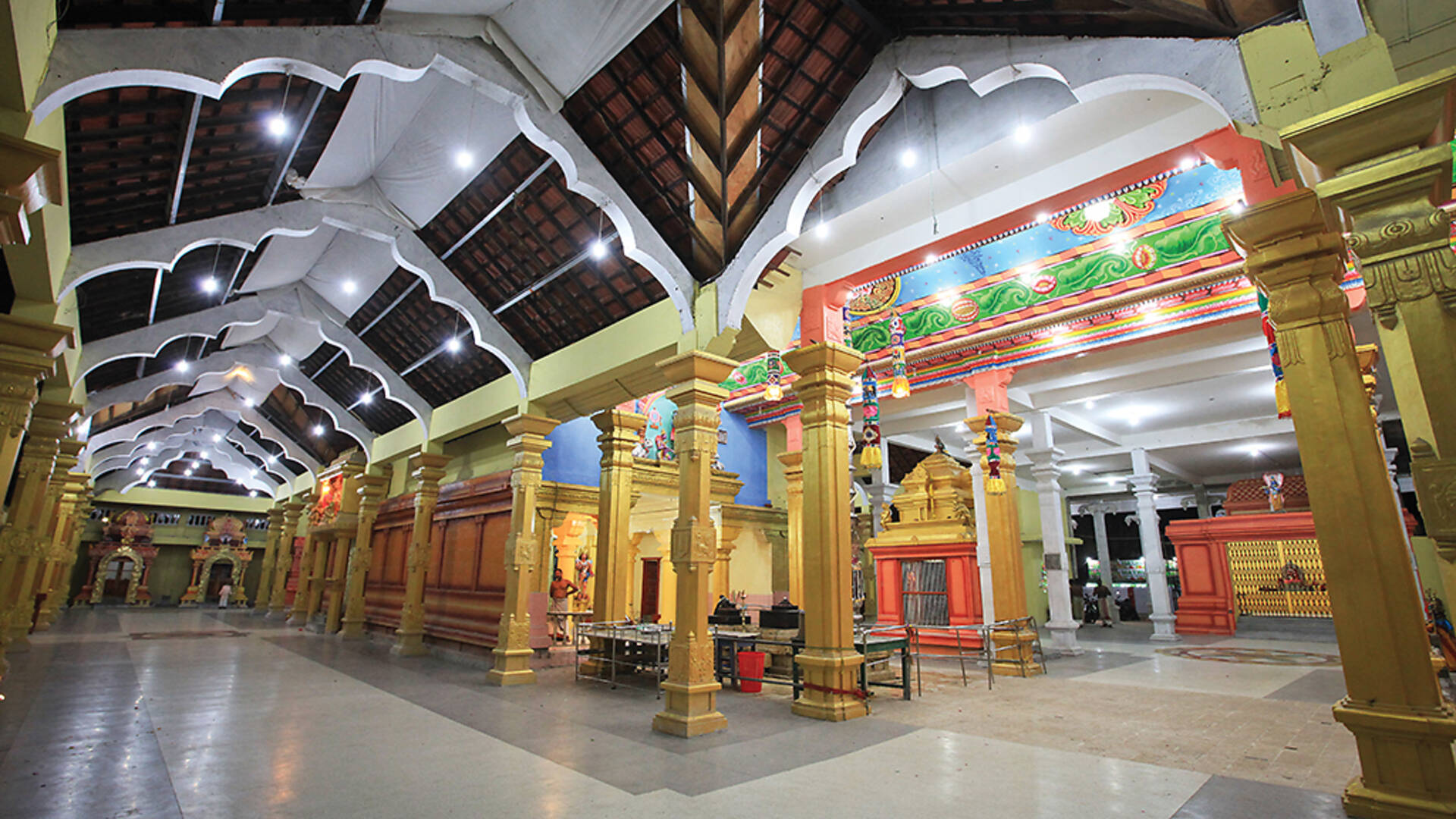 Vallipuram Alvar Vishnu Kovil | Attractions in Point Pedro, Sri Lanka