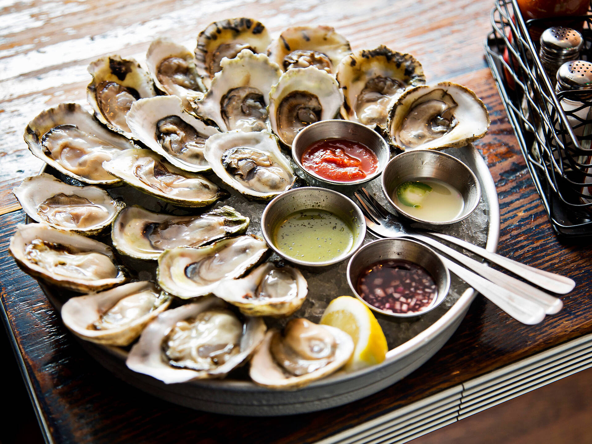 16 best seafood restaurants in DC to get messy in while eating