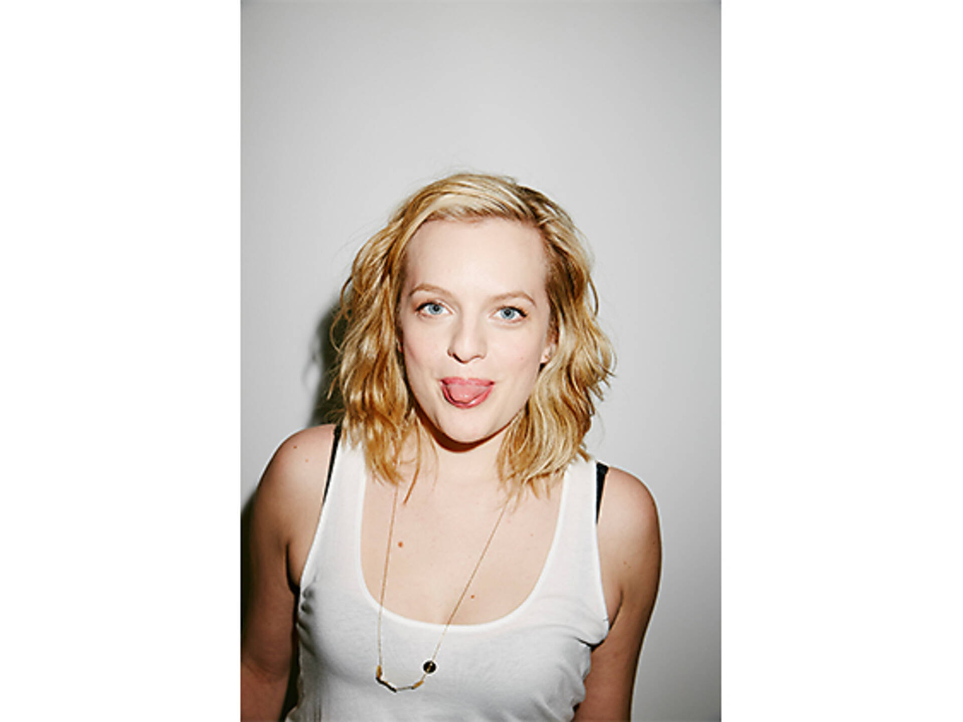 See behind-the-scenes photos of Elizabeth Moss’s Time Out New York ...
