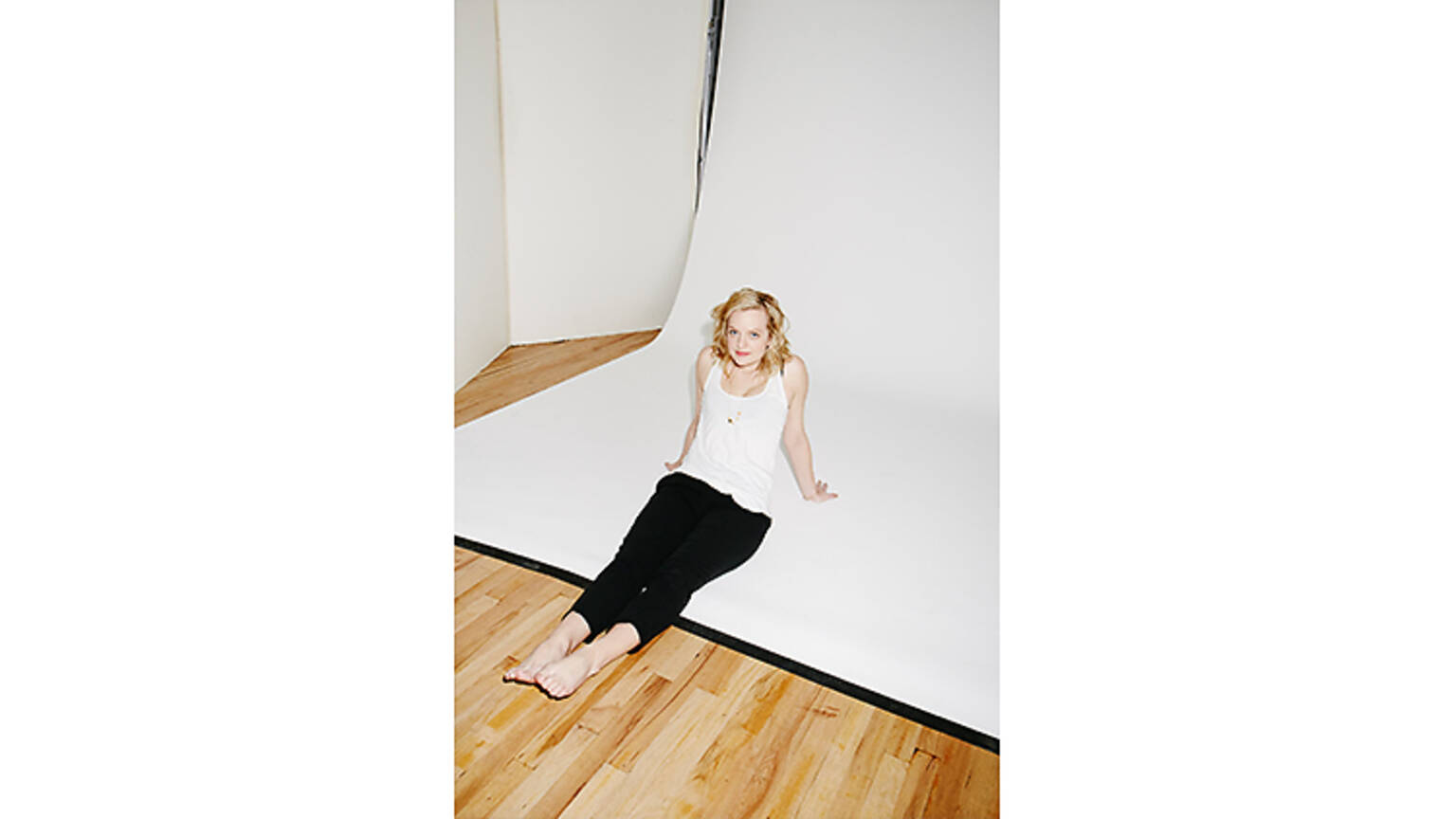 See behind-the-scenes photos of Elizabeth Moss’s Time Out New York ...
