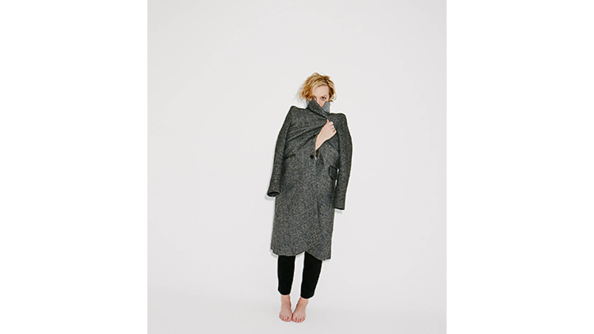 See behind-the-scenes photos of Elizabeth Moss’s Time Out New York ...