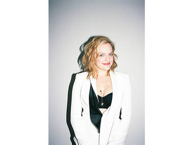 See behind-the-scenes photos of Elizabeth Moss’s Time Out New York ...