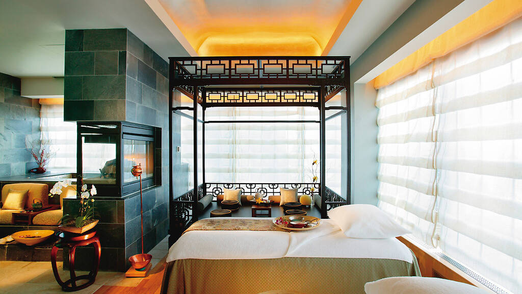 13 Best Spa Hotels in NYC | Best Hotels With Spas in New York City
