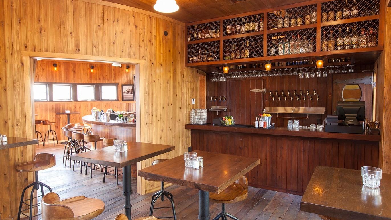 Idle Hour | Bars in North Hollywood, Los Angeles