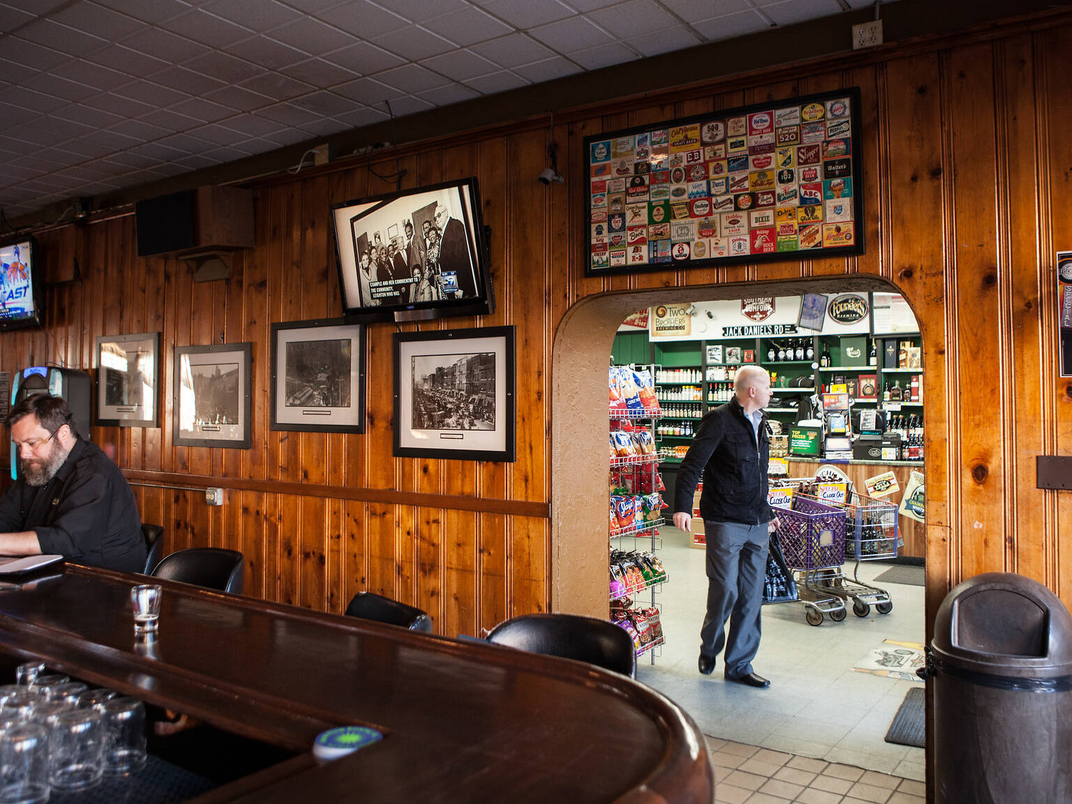 The 9 best combination bars and liquor stores in Chicago